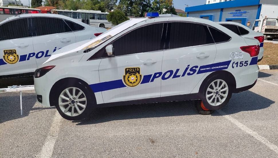 Maket polis araçları yollarda…