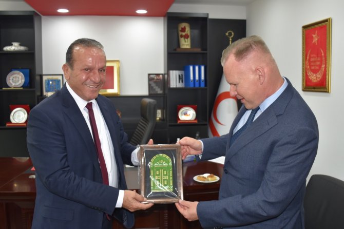 Slovakya Büyükelçisi Martin Bezak, Demokrat Parti’yi ziyaret etti